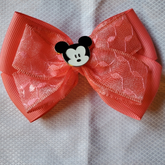 pixxieprincess5 | Accessories | Mickey Mouse Hair Clip Bow | Poshmark